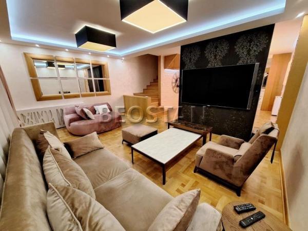 Slavka Curuvije, Trosoban stan za izdavanje, 3501m2, 4.800€