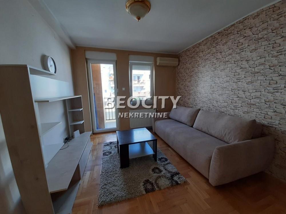 Jednoiposoban stan za izdavanje, 40m2, 400€