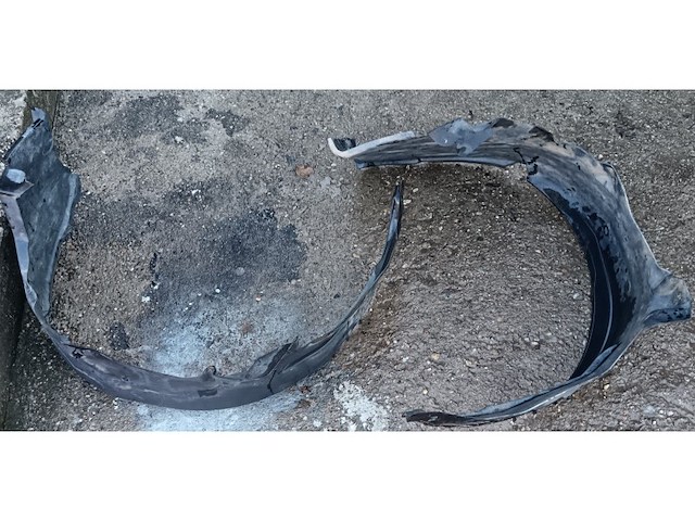 PLASTIKE KOSEVA ZADNJIH VOLVO S 40