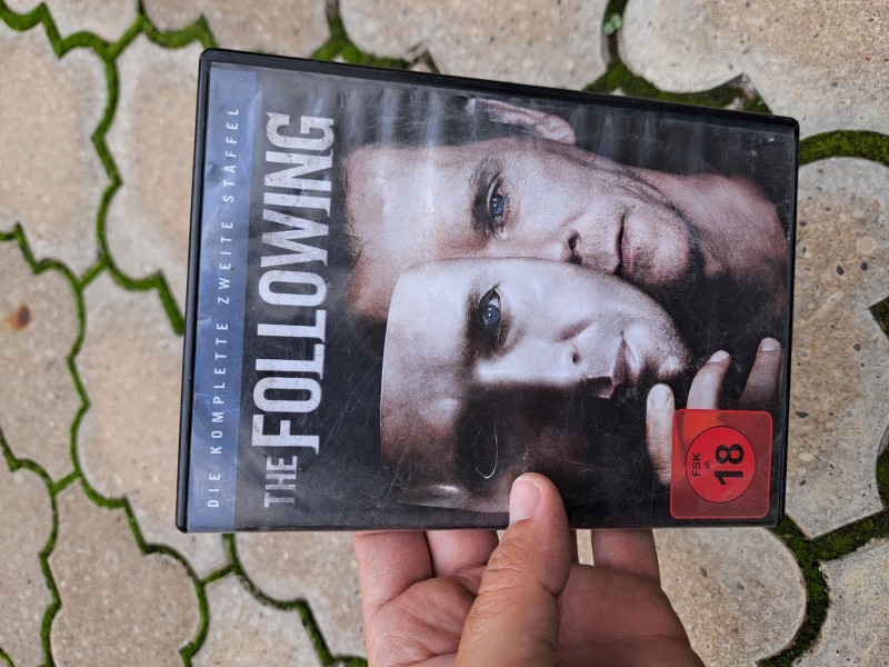 Following originalni DVD na više diskova