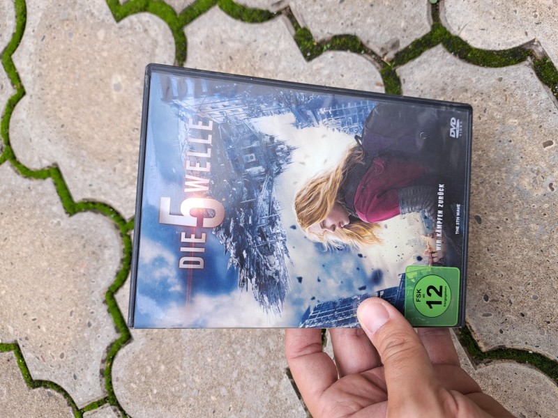 The 5th Wave originalni Dvd odličan