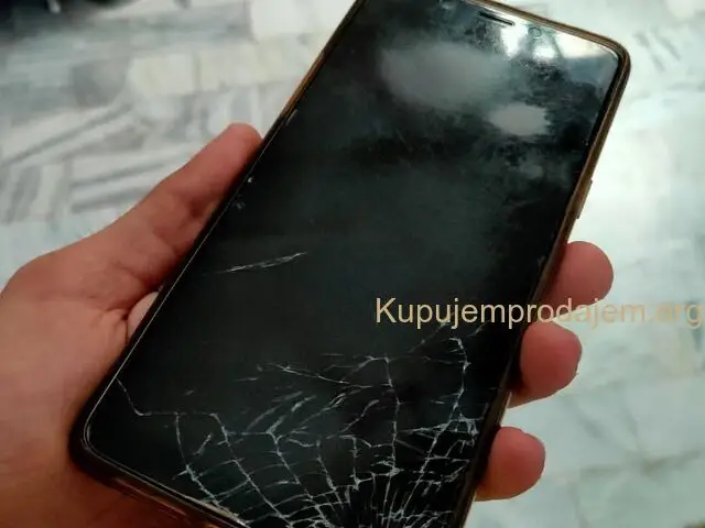 Kupujem Samsung S20 FE 5G