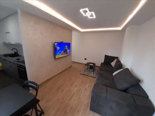 Blok 19A,kompletno renoviran-sve novo, garaža 29m2