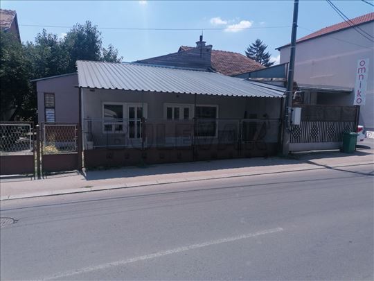 Izdaje se lokal na Trošarini, 25m2!