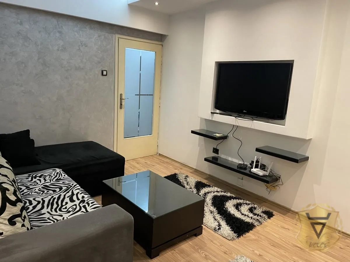 Izdavanje, dvosoban stan, 50m2, Palata Pravde, Beograd