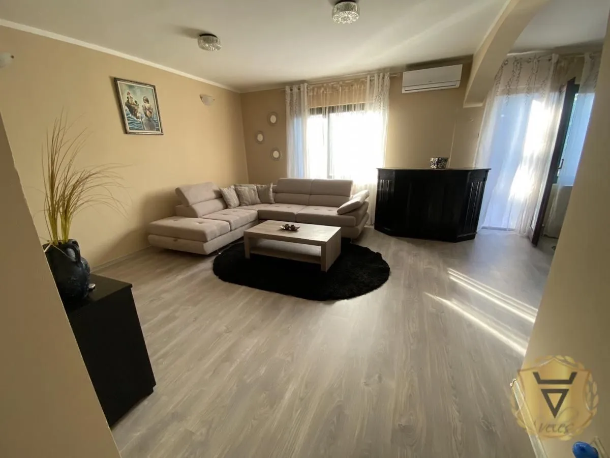 Izdavanje, trosoban stan, 70m2, Zemun Nova Galenika, Zemun, Beograd