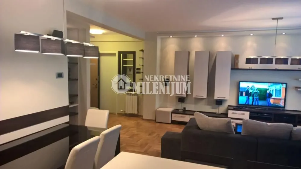 Izdavanje, trosoban stan, 83m2, Palilula, Beograd