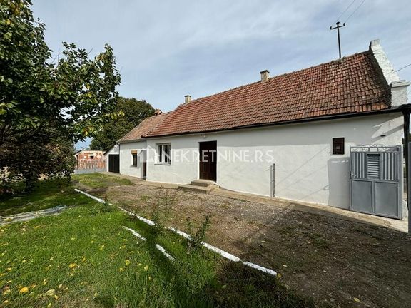 Izdavanje kuće za radnike- Novi Slankamen