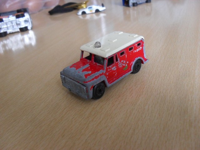 MATCHBOX - ARMORED TRUCK