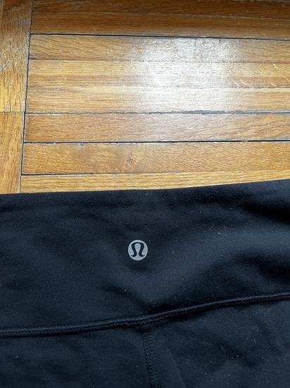 Lululemon crne helanke velicina 10