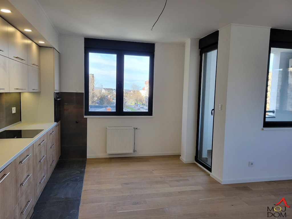 Lokal,NOVI SAD,LIMAN 4,kv: 94, € 1150, ID: 9102628