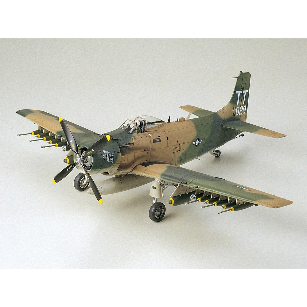 1:48 Douglas A-1J Skyrider USAF