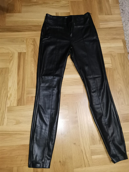 Zara pantalone