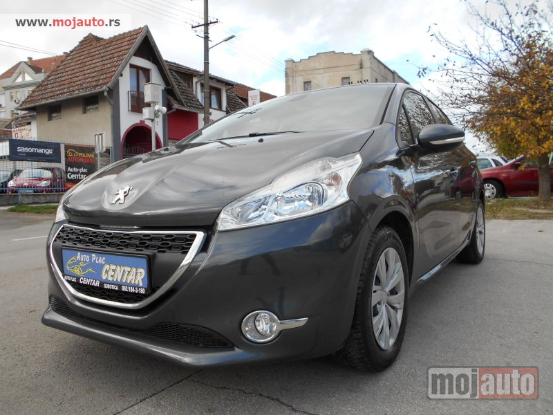 Peugeot 208 1.2 benzin