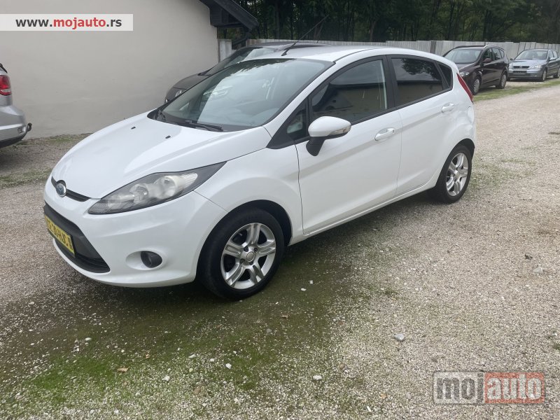 Ford Fiesta 1.4 benzin odlican