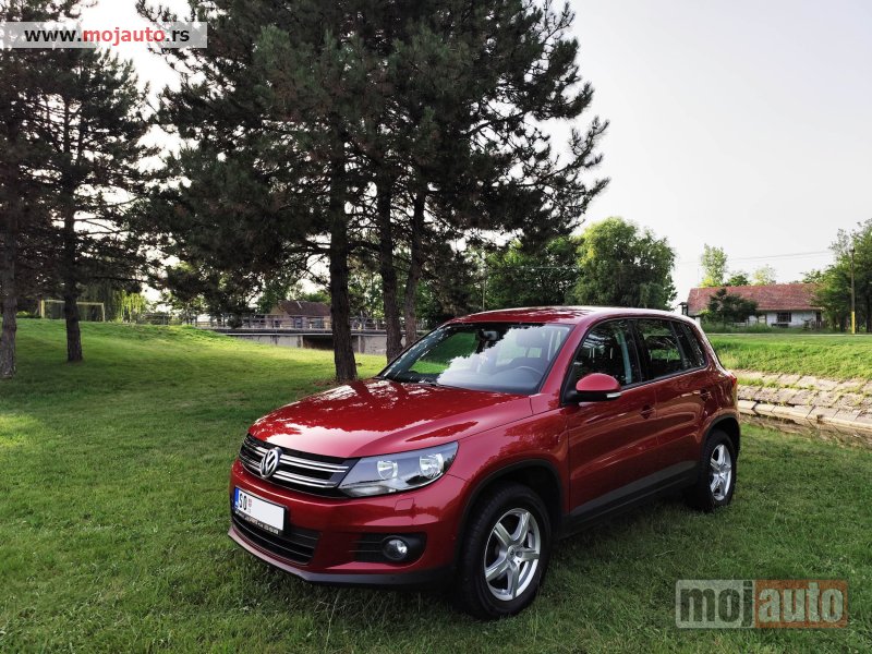 VW Tiguan Wild Cherry