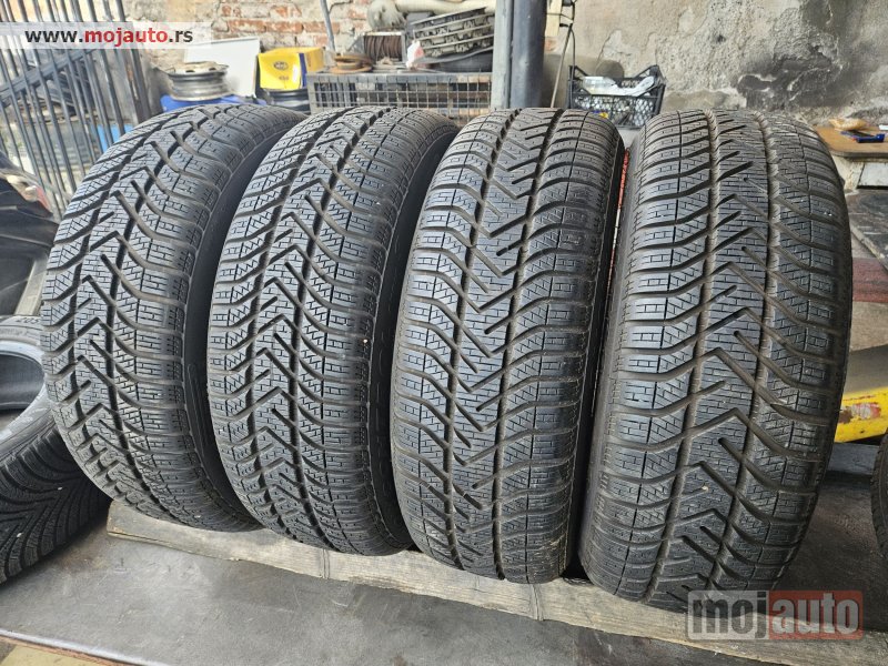 195-55-15 Pireli kao nove Odlicne