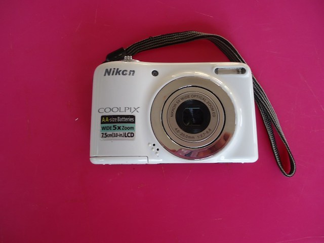 Nikon COOLPIX L25 Compact -  (10.1M 5x zum - Bela)