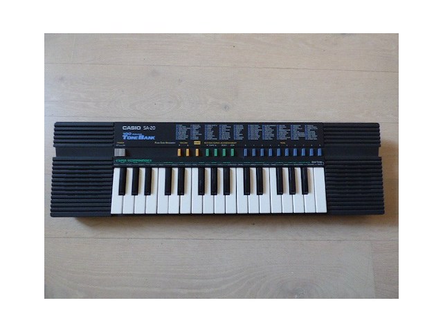 Sintisajzer CASIO SA-20