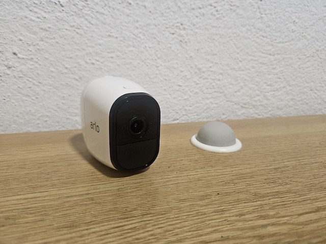 NETGEAR sigurnosna kamera Arlo Pro VMC4030