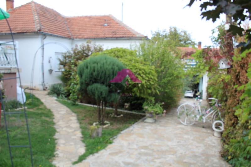 Mladenovac, Selters banja, kuća 151m2, pr, suteren, garaža, plac 5.91ar ID#1429 105.000 €