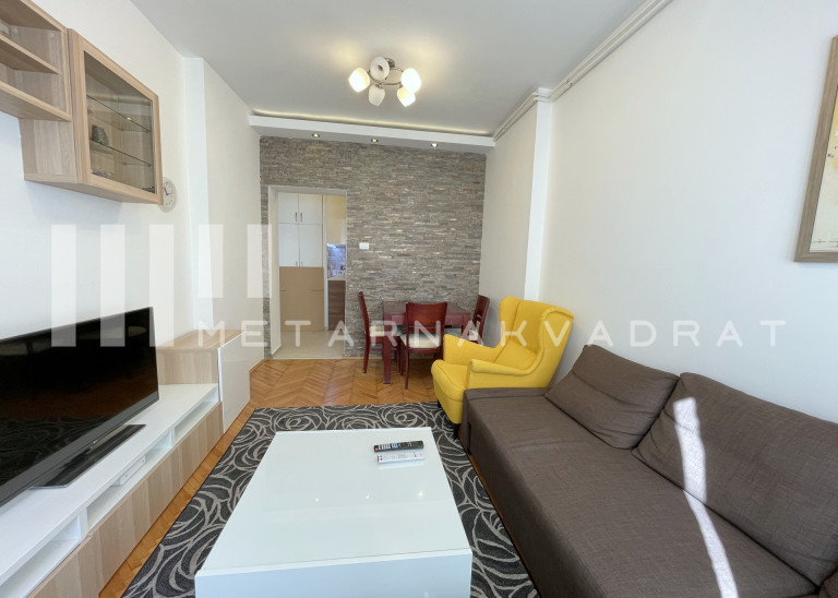 Krunski venac, Smiljanićeva (ID: 789) ID#2286 650 €