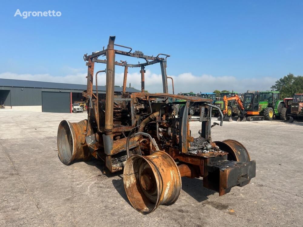 Claas 656 (fire damaged) traktor točkaš nakon udesa