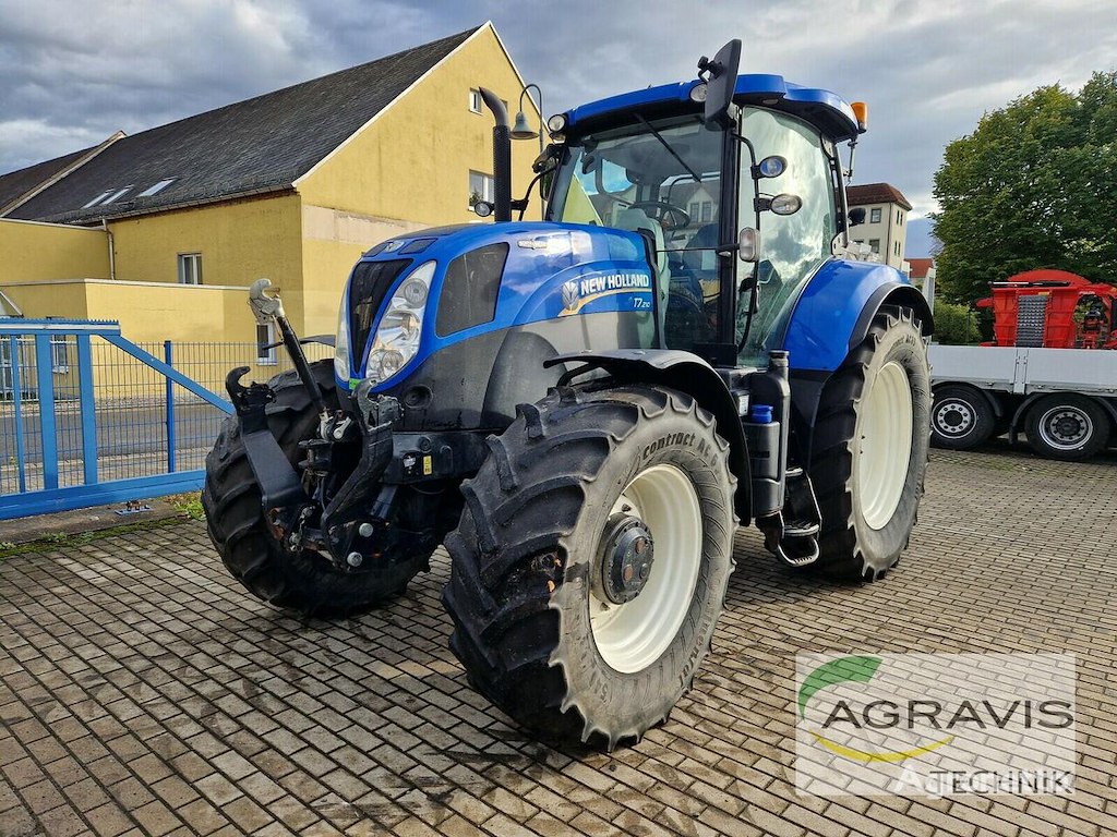 New Holland T 7.210 Auto Command traktor točkaš