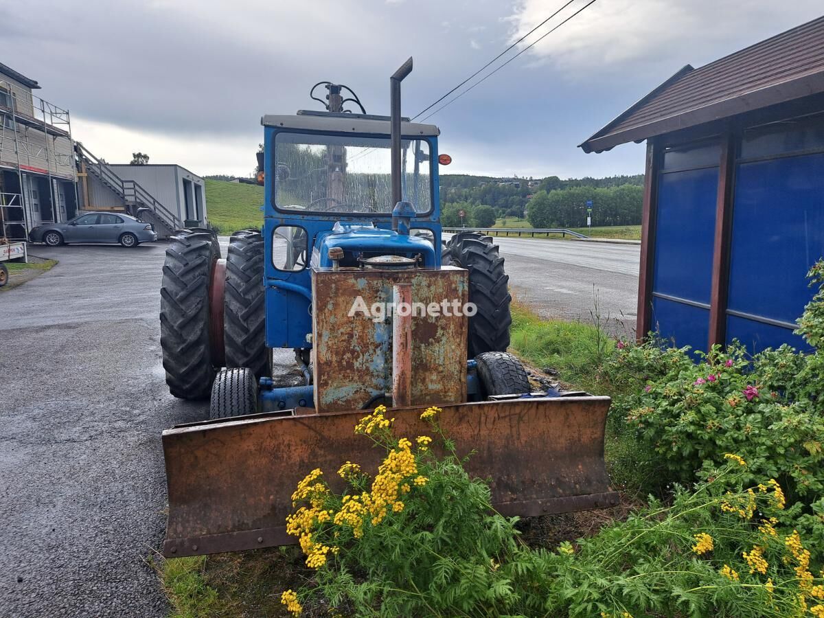 Prodaje se Ford 4000 traktor točkaš na aukciji