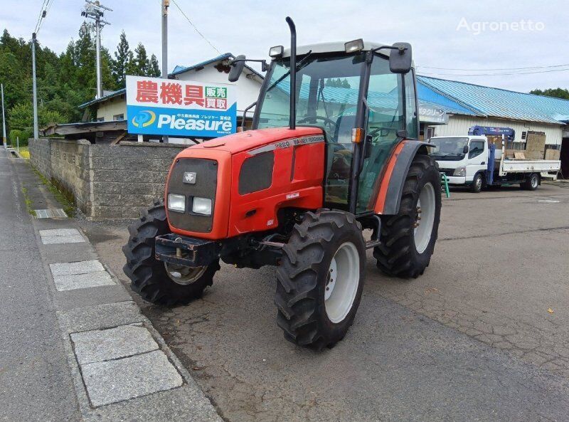 Massey Ferguson TRACTOR(Massey Ferguson) traktor točkaš