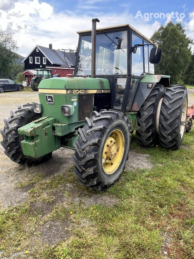 Prodaje se John Deere 2040 - Tvillingdekk traktor točkaš na aukciji