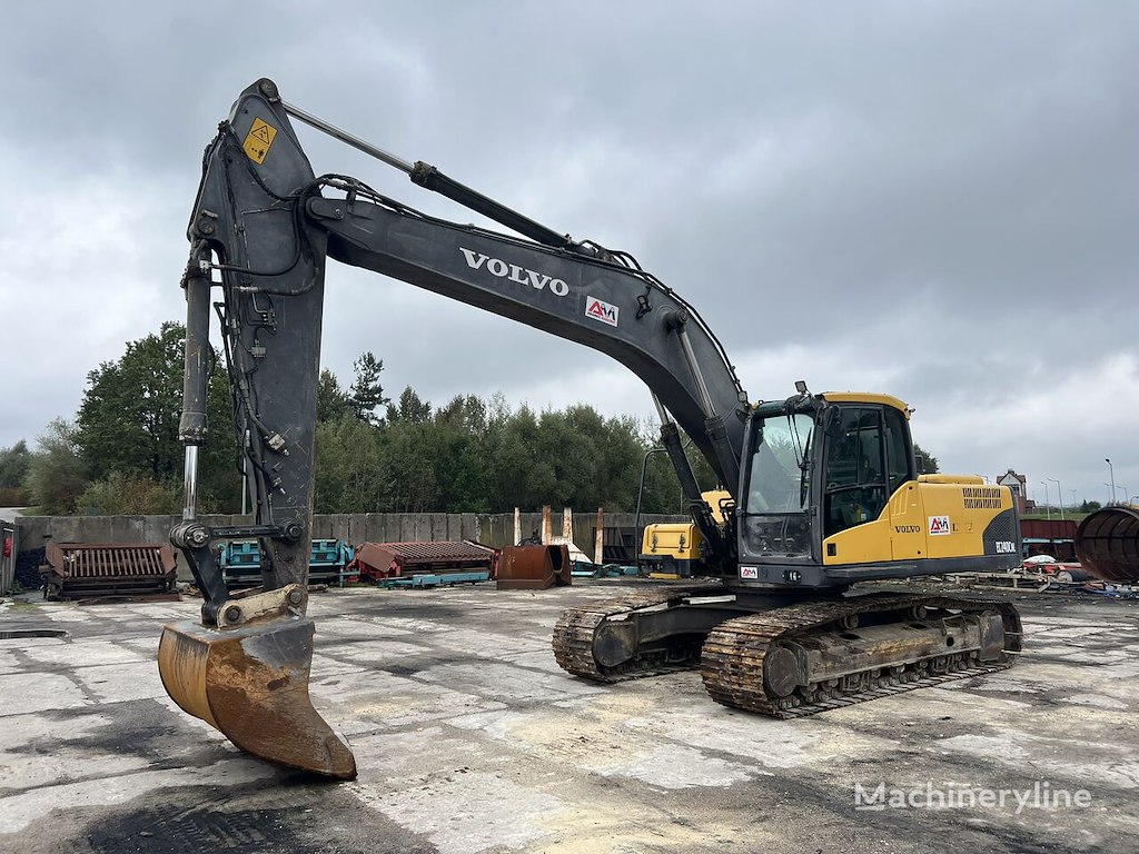 Volvo EC 240 CNL bager guseničar