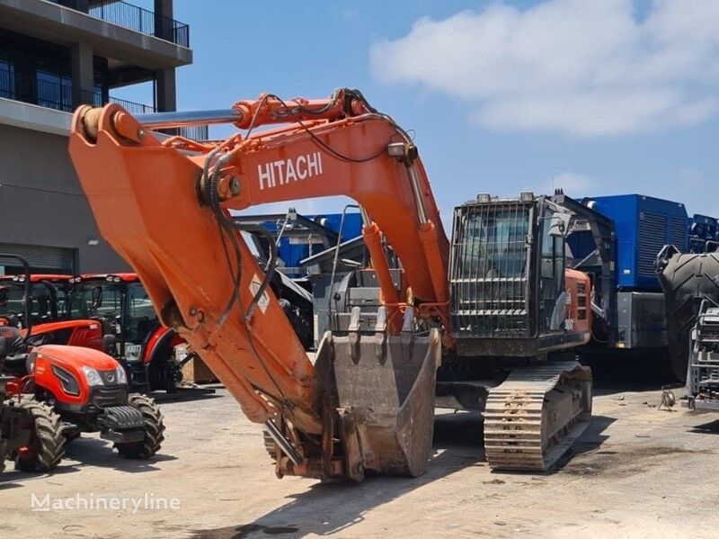 Hitachi ZX300LC-6 bager guseničar