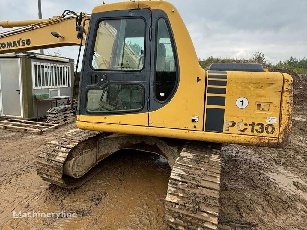 Komatsu PC130-6 bager guseničar