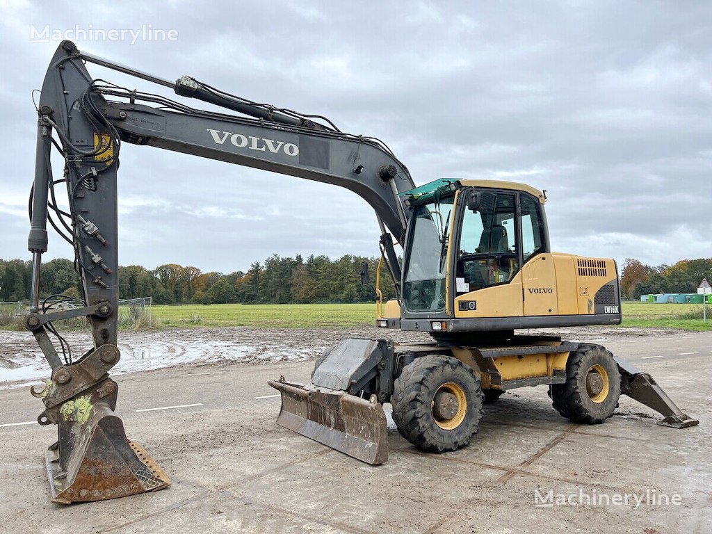 Volvo EW160C (mozhlyvyi lizynh) bager točkaš