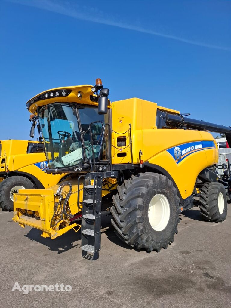 Novi New Holland CX8.70 kombajn za žito