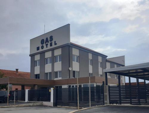 prevoz od/do aerodroma
Gas Otel