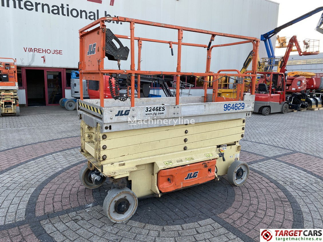 JLG 3246ES ELECTRIC SCISSOR WORKLIFT 1168CM 2013 441HRS makazasta platforma