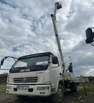 Dongfeng CV21 auto dizalica s korpom