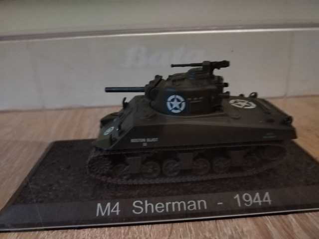 Tenk Sherman M4