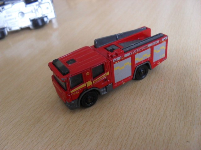 MATCHBOX - SCANIA P 360 FIRE ENGINE