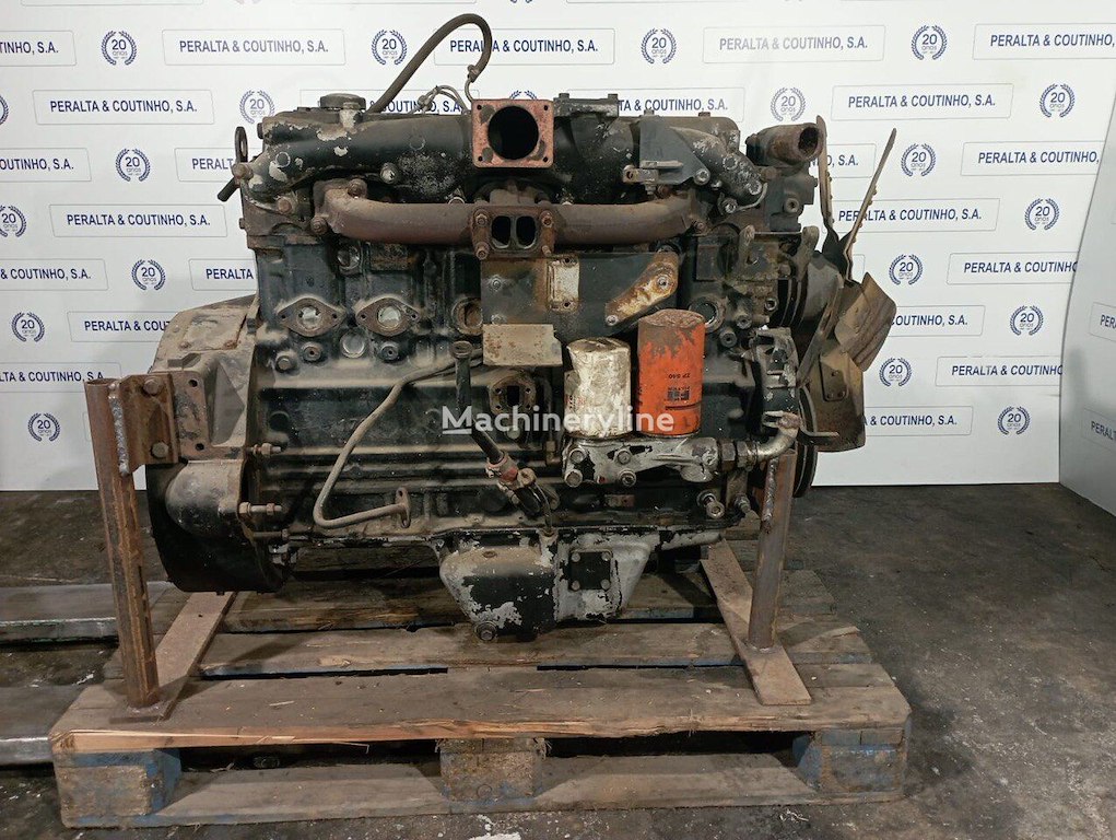 Perkins TU50302 Potência 108 KW/147 CV Velocidade 2600 tr/min Número de TU50302 motor za Perkins 810 bagera-utovarivača