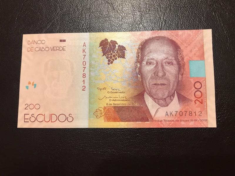 CABO VERDE 200 ESCUDOS. UNC.