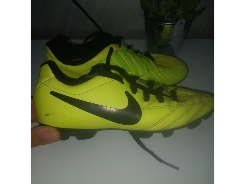 Kopacke Nike 33