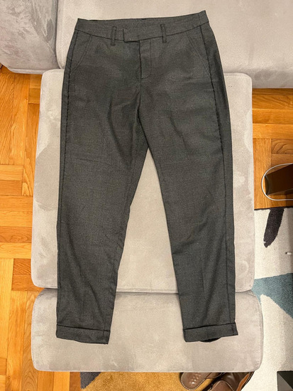 Poslovne pantalone