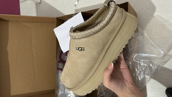 UGG TAZZ 17800 38broj