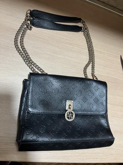 Original Guess torba sa srebrnim lancem