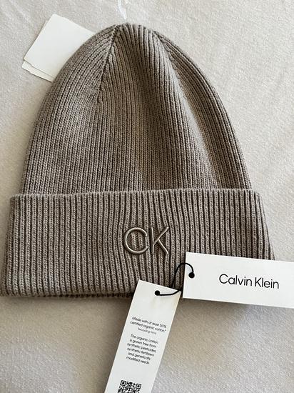 Calvin Klein kapica