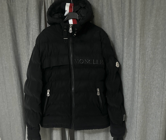 MONCLER original jakna ima nfc tag snizeno