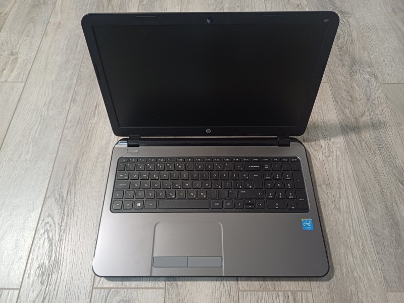 Laptop HP 250 G3 , ocuvan